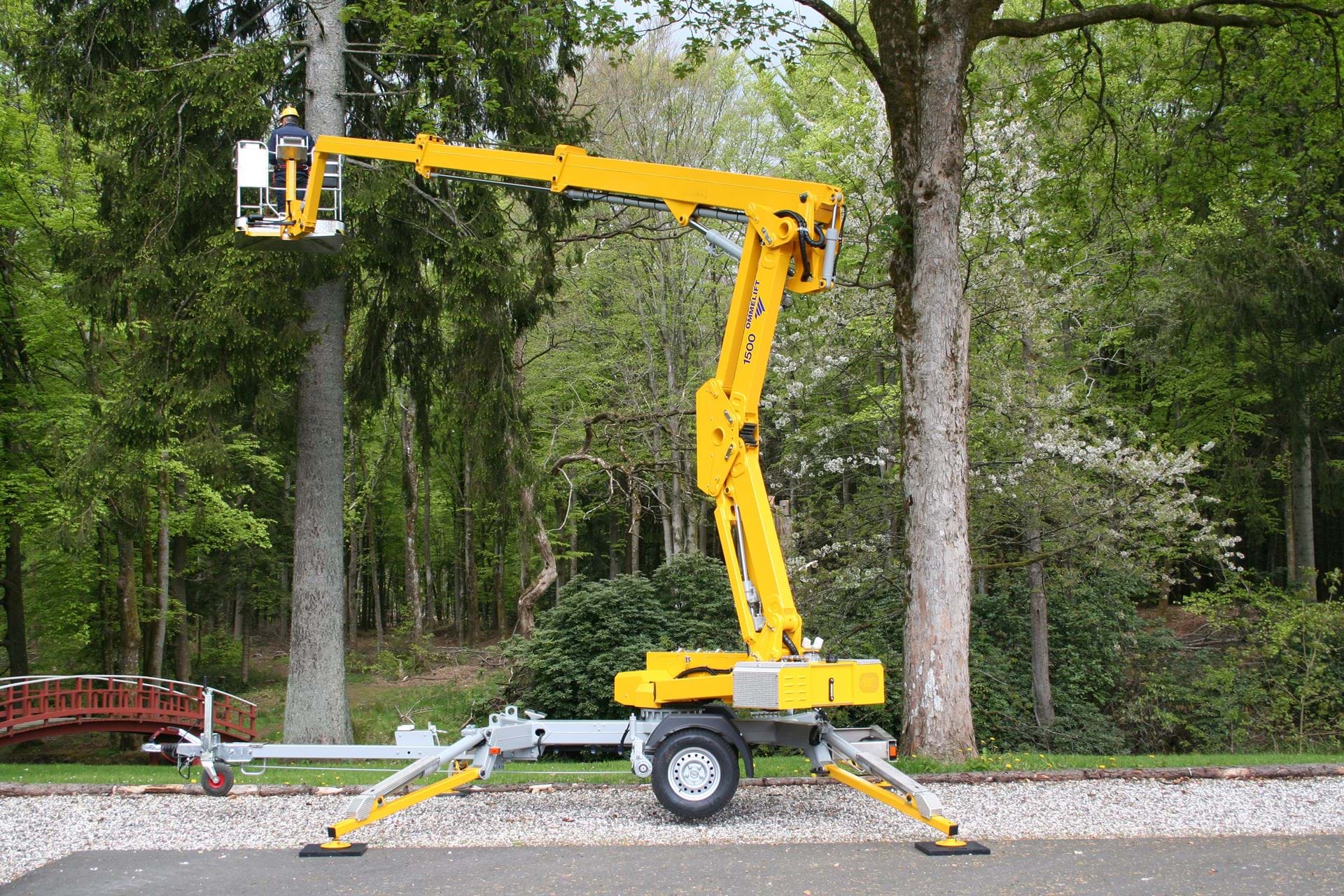 OMMELIFT / Trailer lifts and crawler lifts