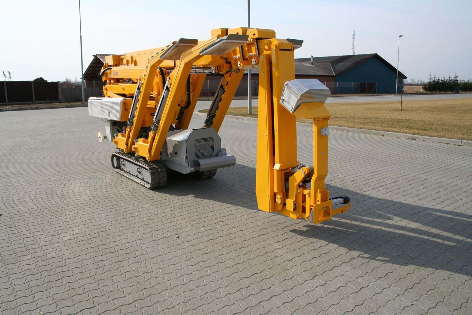 25.00 RXJ articulated crawler lift