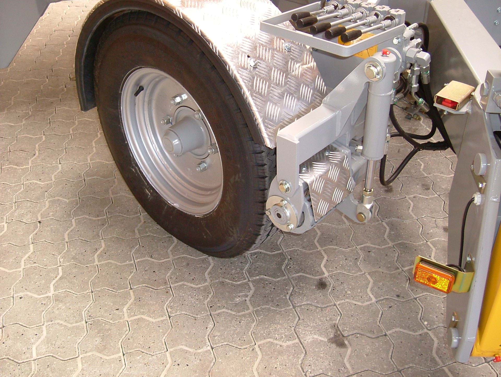 15 m articulated trailer lift