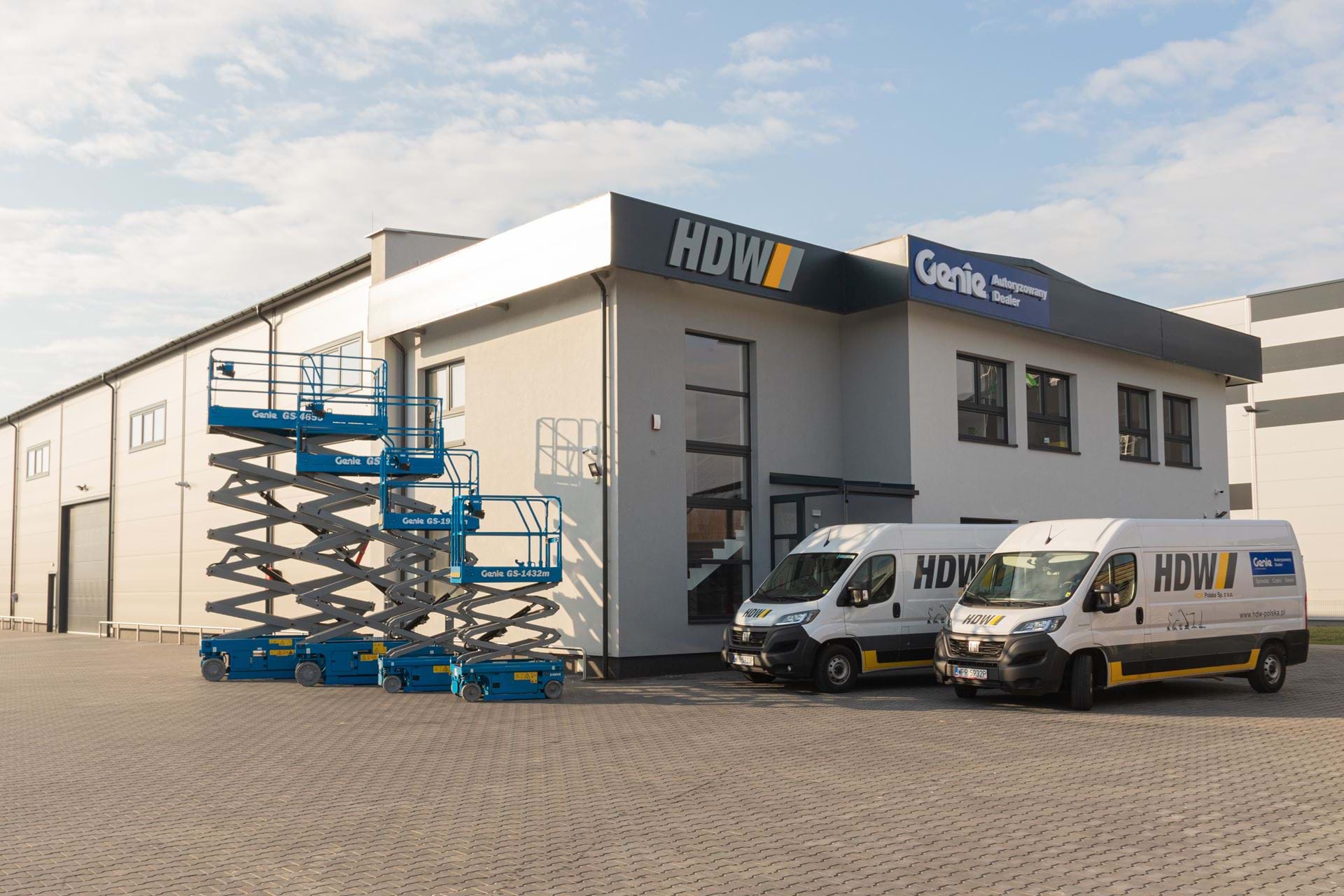 OMMELIFT / Trailer lifts and crawler lifts