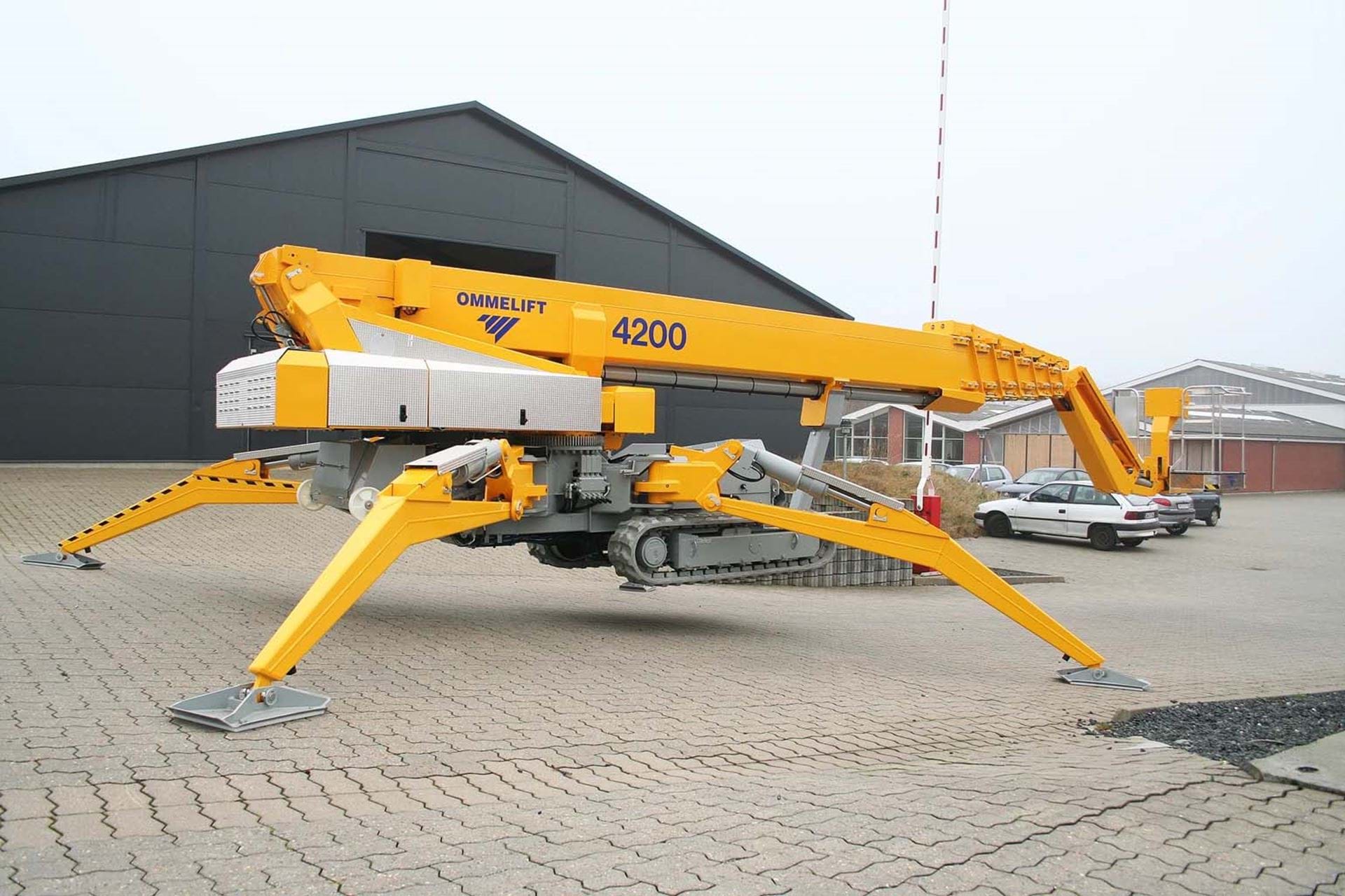 New OMME CRAWLER LIFT